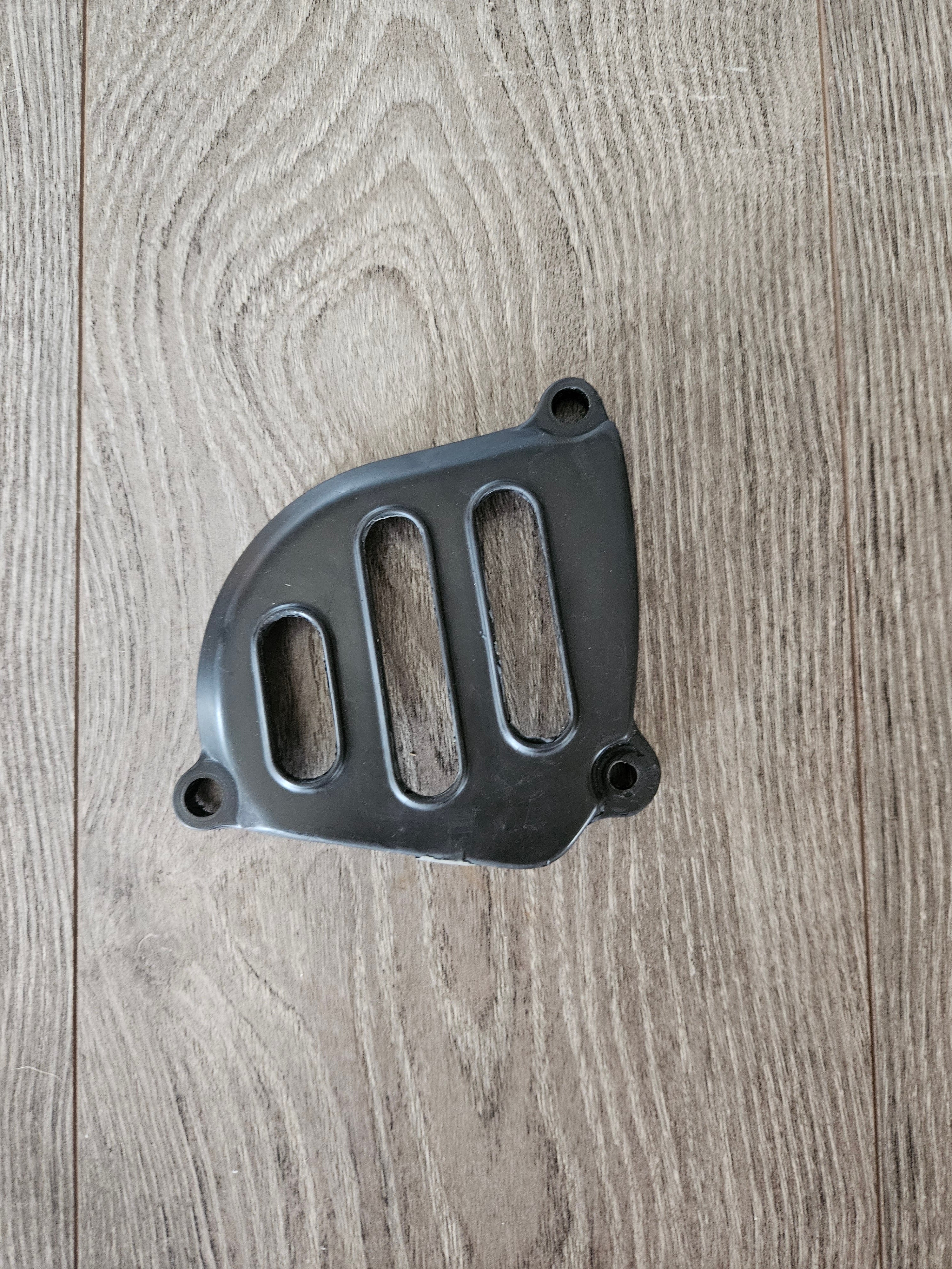 Suzuki PE250 PE400 Sprocket Cover – Montclair Motorcycles Online