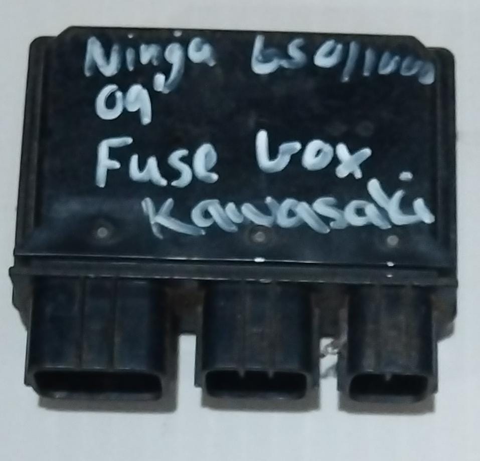 Kawasaki Ninja 650 Ninja 1000 Fuse Box – Montclair Motorcycles Online