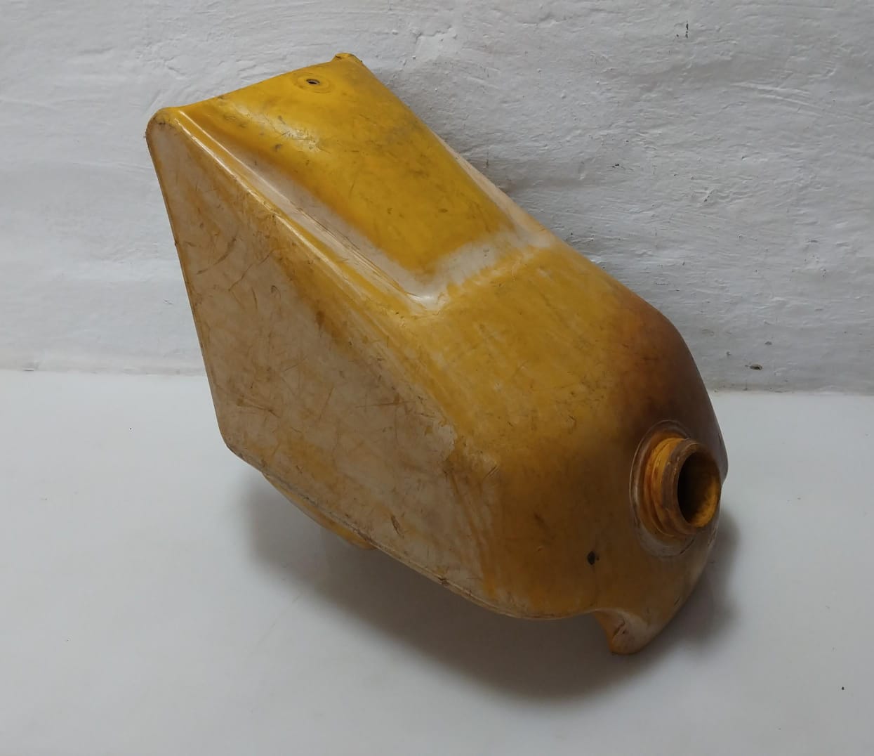Suzuki RM125 Fuel / Petrol Tank – Montclair Motorcycles Online
